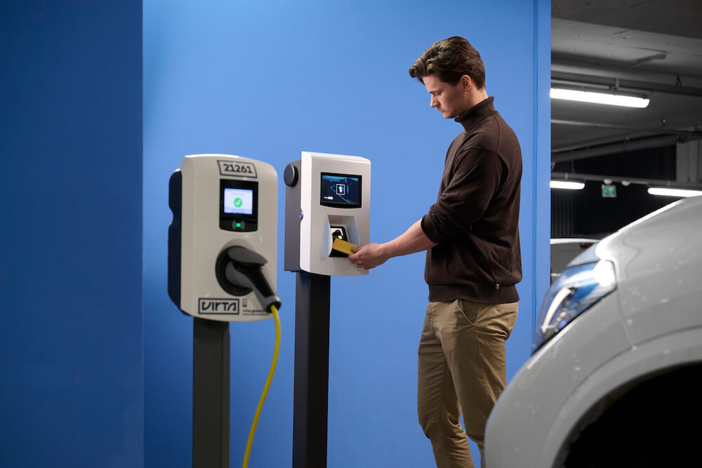 Virta Payment Kiosk: För sömlösa kortbetalningar vid laddstationer
